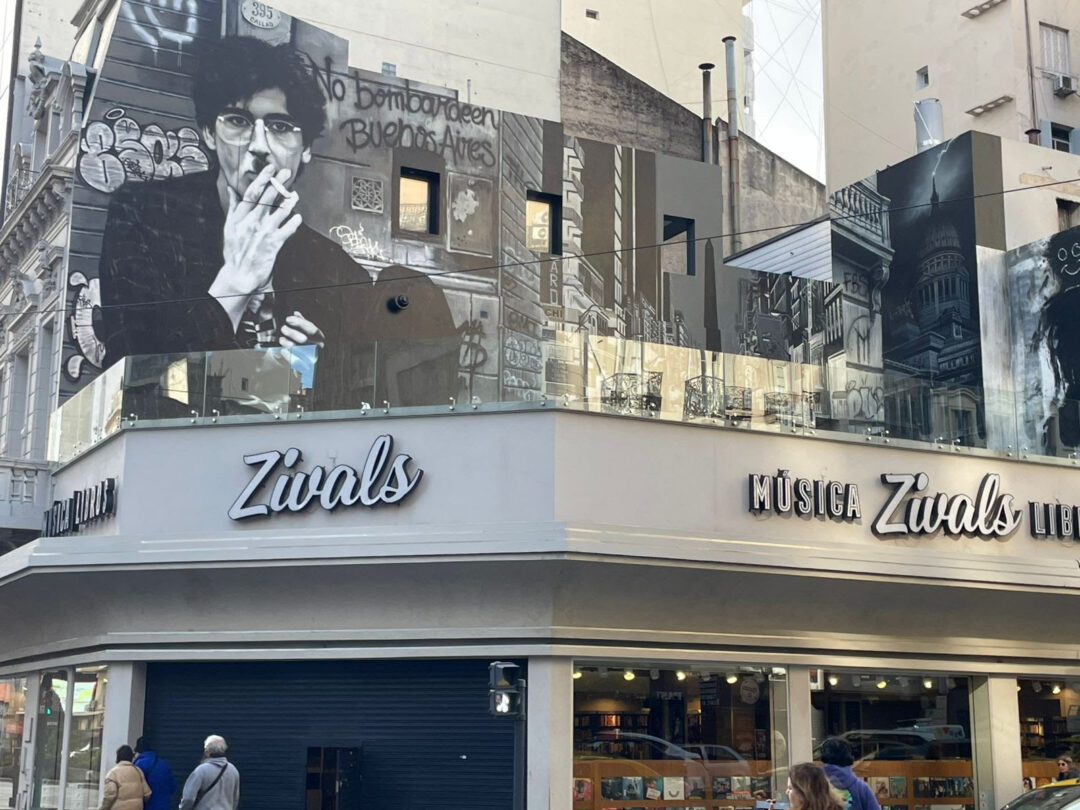 La disqueria y libreria Zivals en su 55º aniversario presenta un mural ...